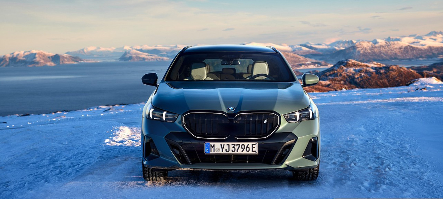 BMW išleis pirmąjį elektrinį universalą – „BMW i5 Touring“